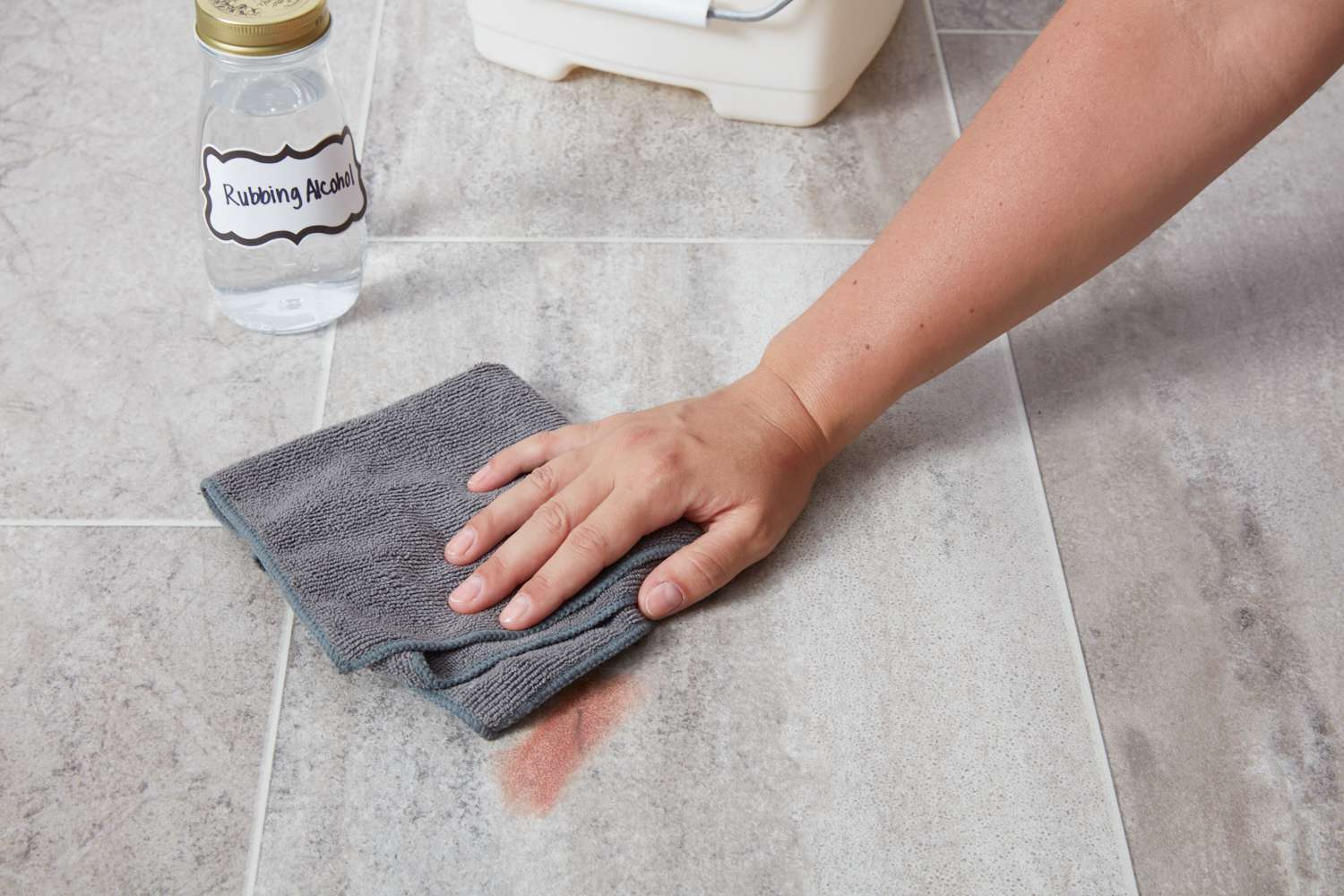 How to clean vinyl floors store